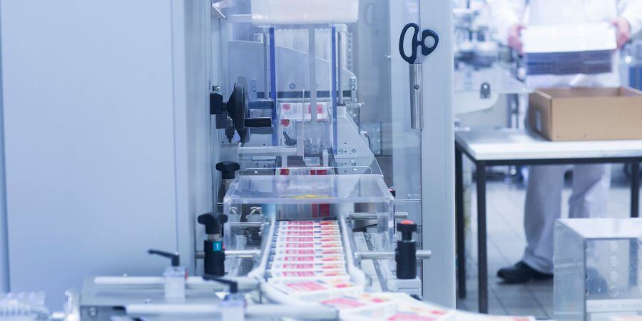 Boost Your Clamshell Packaging Line With the Right Denester Machine