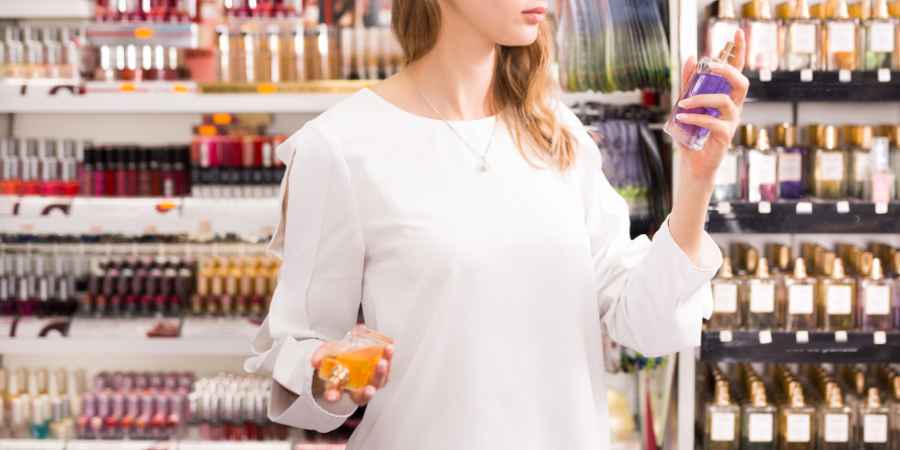 How to Apply Cosmetic Product Labels for a Professional Look