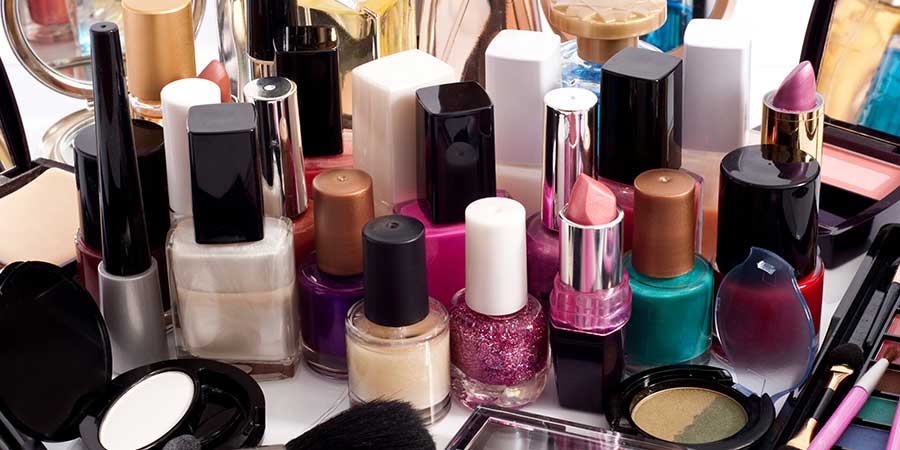 Flexible Automatic Label Applicator for Your Complete Line of Cosmetics